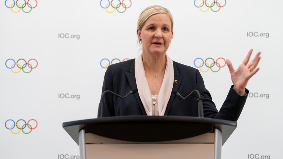 "Quero abrir caminhos", diz Kirsty Coventry, primeira mulher a presidir o COI; especialista ...